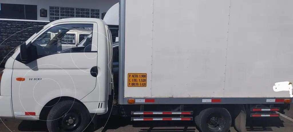 Hyundai H-100 2.5L GL CRDi usado (2014) color Blanco precio u$s13,000