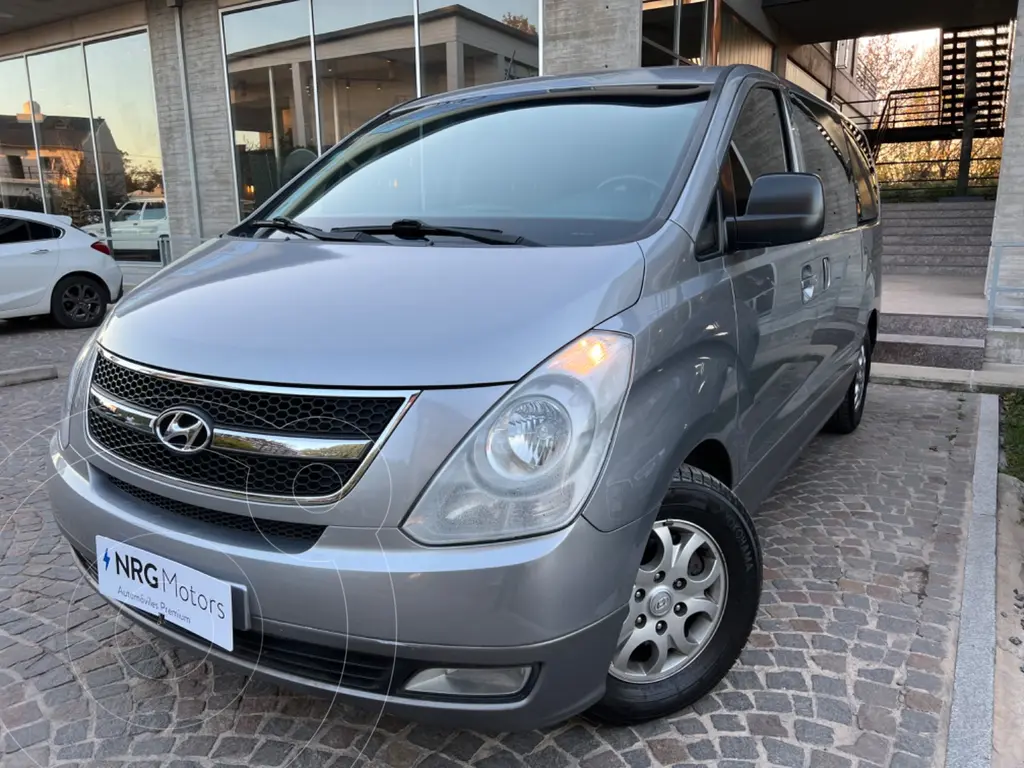 Hyundai H1 H1 2.5 CRDI 12 PAS VGT FULL usado (2014) color Gris precio u$s27.900