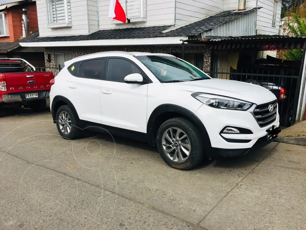 Hyundai Tucson 2.0L Value Aut usado (2018) color Blanco precio $13.600.000