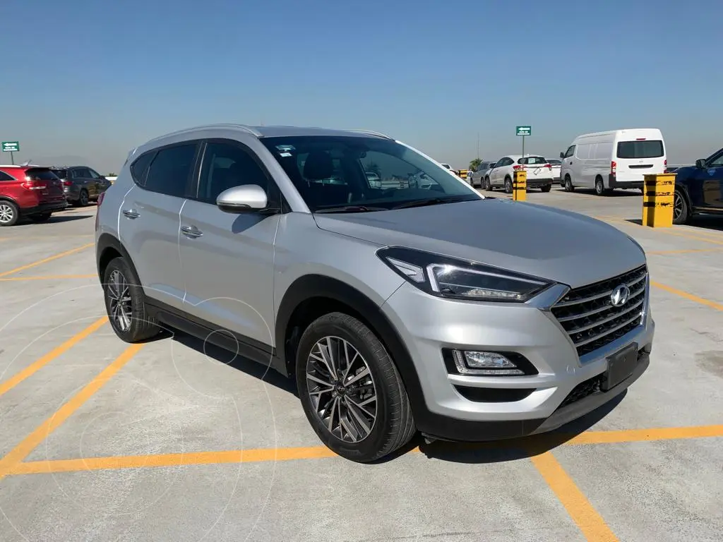 Hyundai Tucson Limited usado (2020) color plateado precio $470,000
