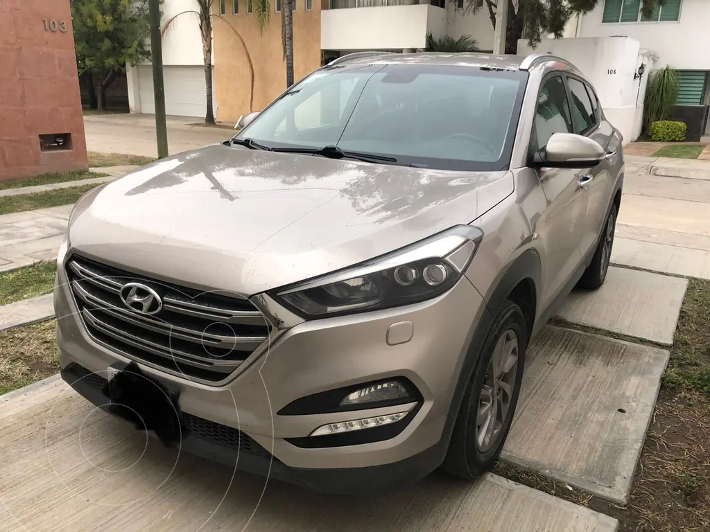 Hyundai Tucson Limited usado (2018) color Arena precio $320,000