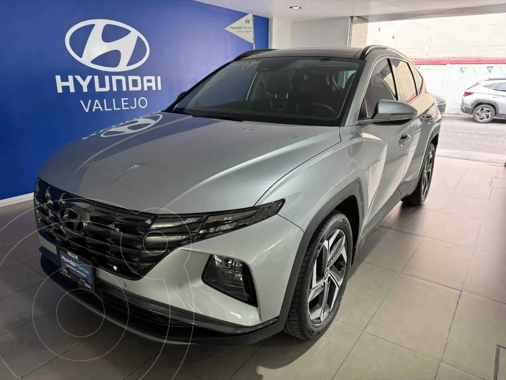 Hyundai Tucson Limited Tech usado (2024) color Plata precio $590,000