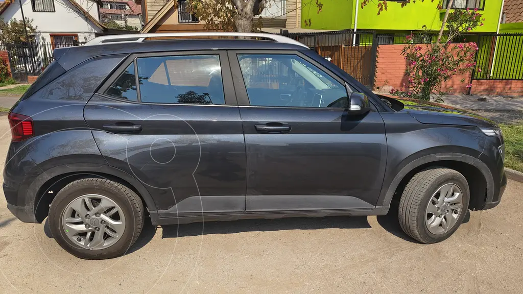 Hyundai Venue 1.6L Value usado (2020) color Azul precio $13.500.000