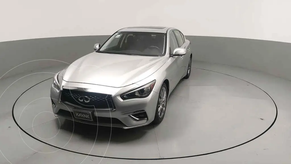 Infiniti Q50 Luxe usado (2020) color Plata precio $423,999