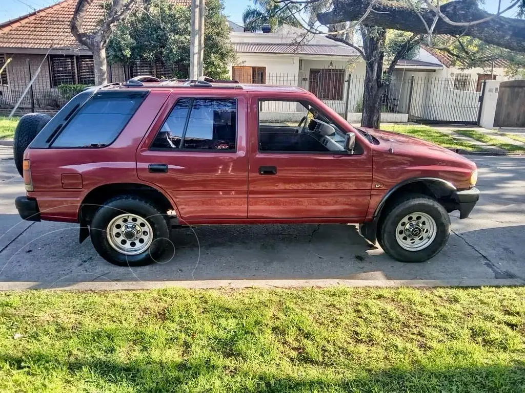 Isuzu Rodeo 3.2 V6 4WD usado (1994) color Rojo precio u$s7.500
