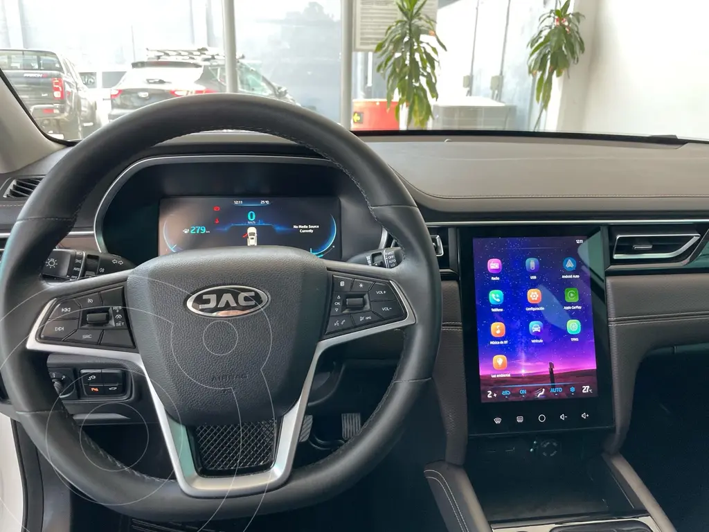 JAC E J7 Electric usado (2022) color Blanco precio $610,000