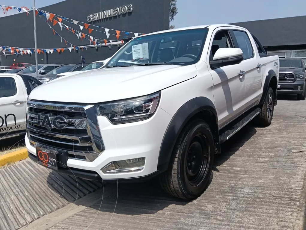 JAC Frison T8 2.0L usado (2022) color Blanco precio $318,000