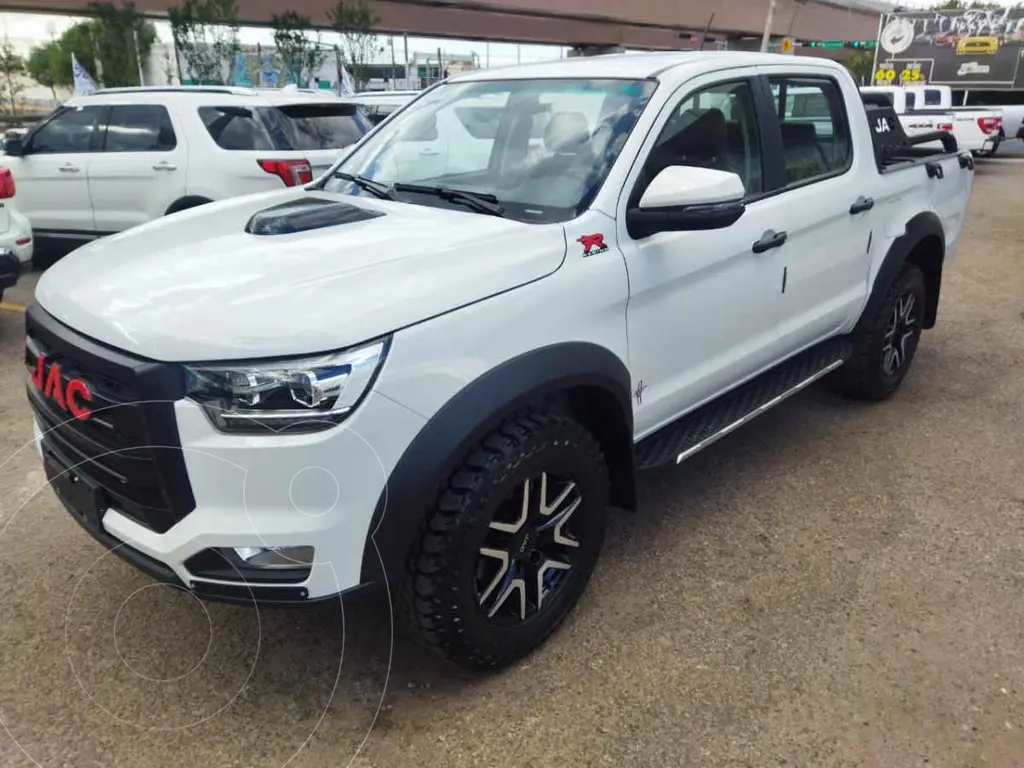 JAC Frison T8 2.0L usado (2024) color Blanco precio $429,000