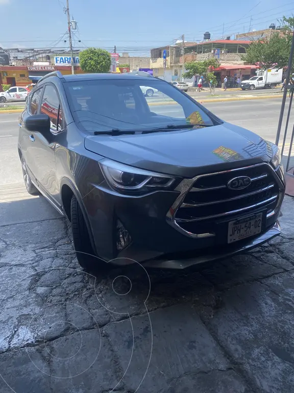 JAC Sei3 Quantum usado (2018) color Gris Acero precio $230,000