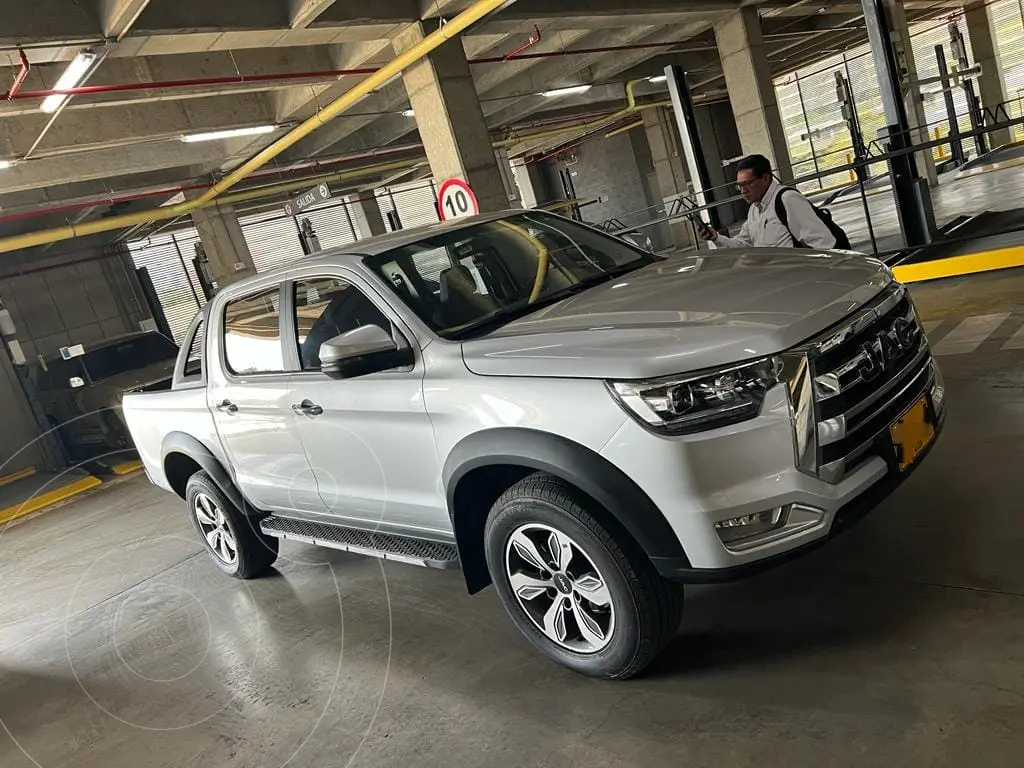 JAC T8 Comfort 4x4 usado (2023) color Plata precio $135.000.000
