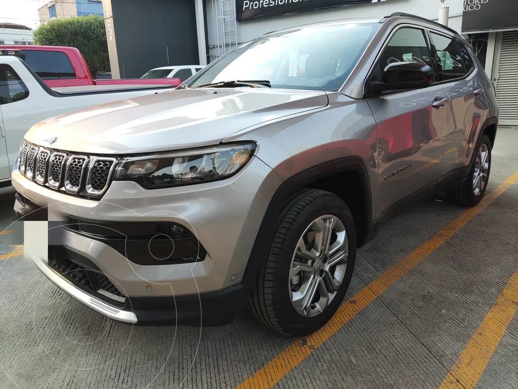 Jeep Compass Limited Premium usado (2024) color Plata Martillado precio ...