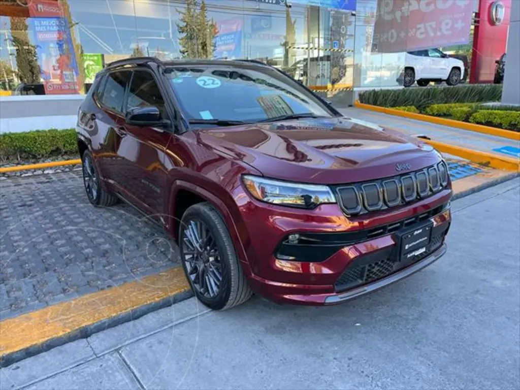Jeep Compass High Altitude usado (2022) color Rojo precio $570,000