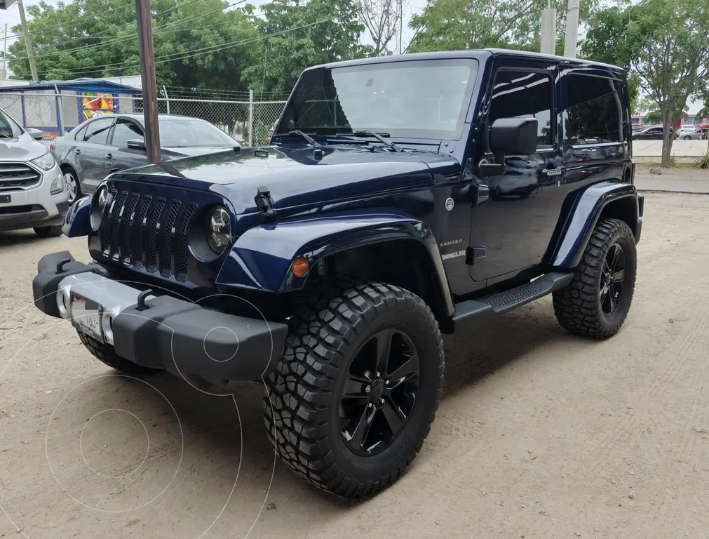 Jeep Wrangler Sahara 4x4 3.6L Aut usado (2013) color Azul precio $390,000