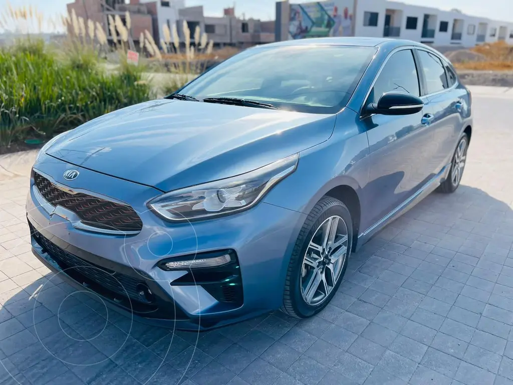 Kia Forte Hatchback HB GT Line usado (2020) color Azul precio $328,000