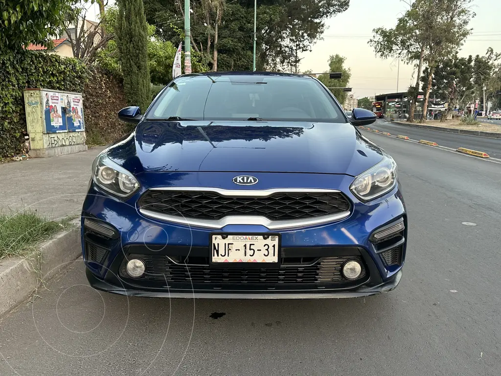 Kia Forte Sedan 2.0L LX usado (2019) color Azul precio $235,000