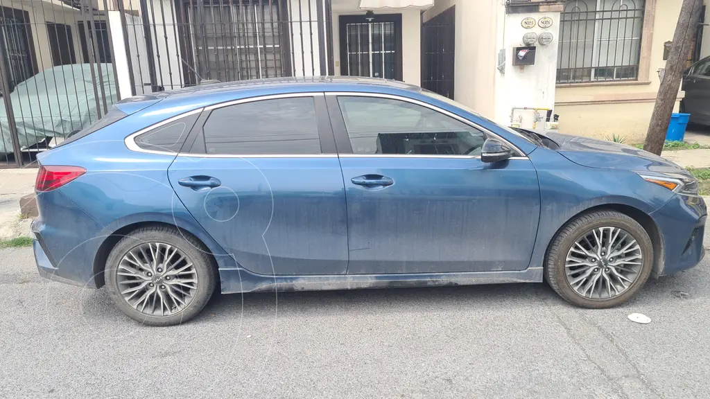Kia Forte Sedan HB GT Line usado (2022) color Azul Horizonte precio ...