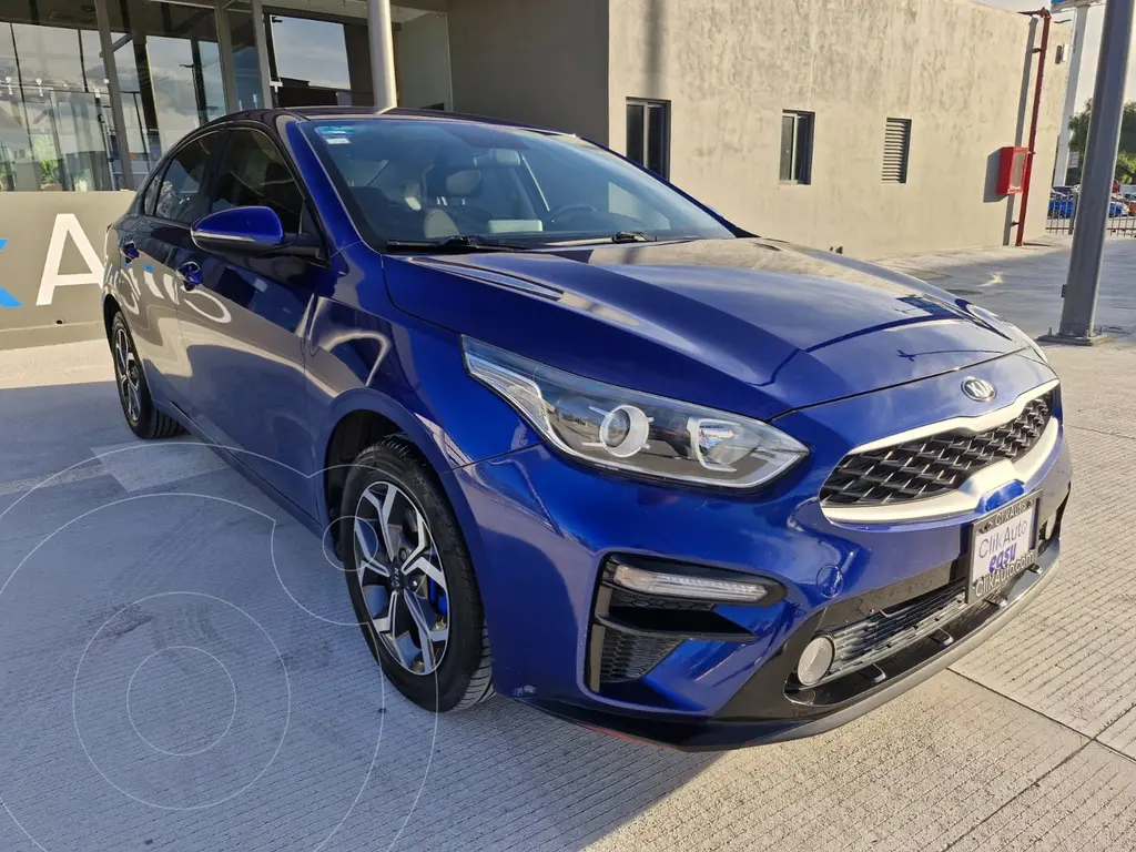 Kia Forte Sedan GT usado (2021) color AZUL BLUE precio $290,000