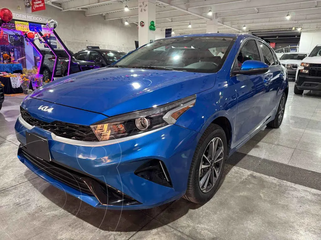 Kia Forte Sedan 2.0L EX Aut usado (2023) color Azul precio $359,000