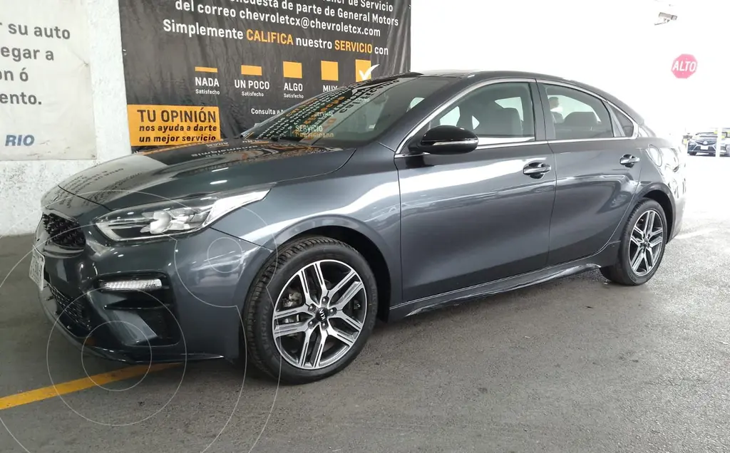Kia Forte Sedan GT Line Aut usado (2020) color Gris precio $395,000