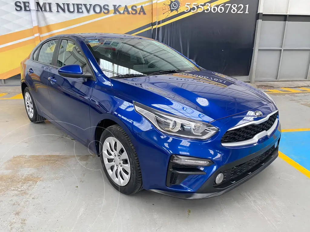 Kia Forte Sedan L Aut usado (2021) color Azul precio $295,000
