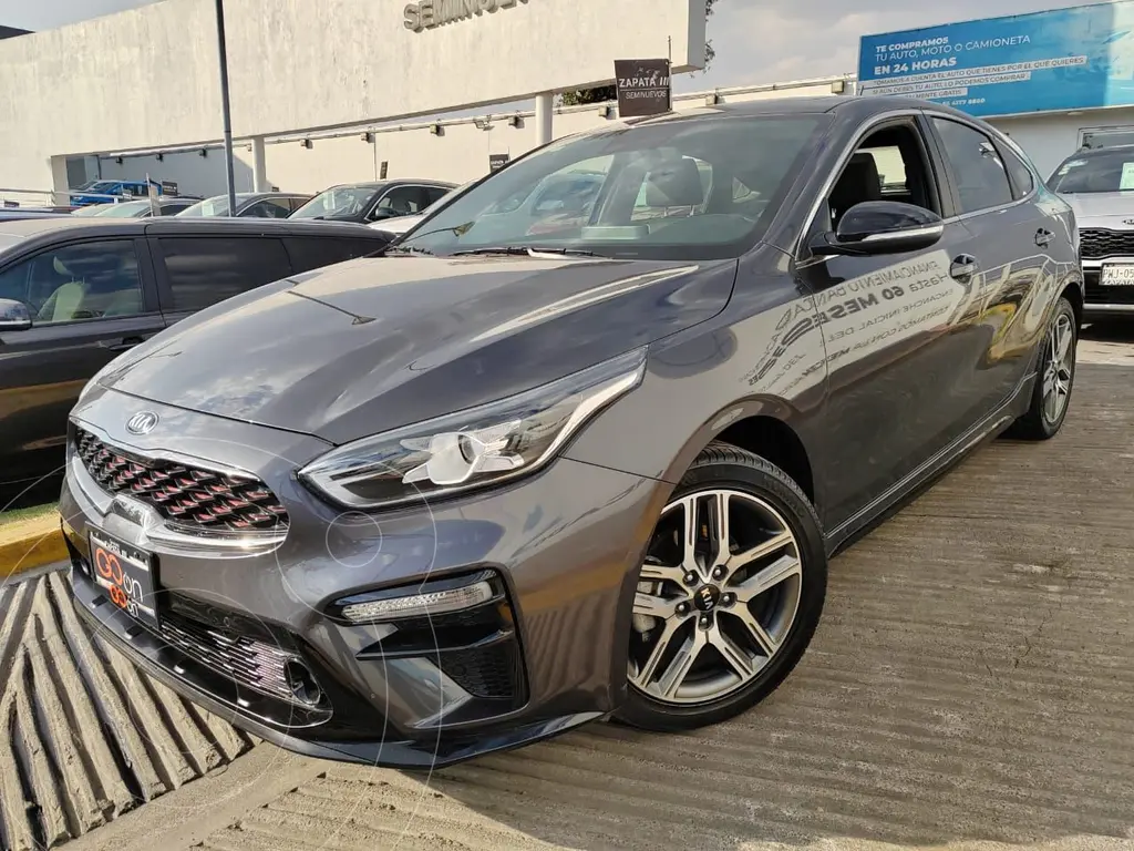 Kia Forte Sedan HB GT Line usado (2021) color Gris precio $365,000