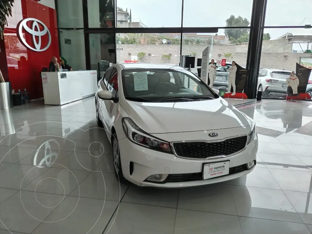 Kia Forte Sedan LX usado (2018) color Blanco precio $197,000