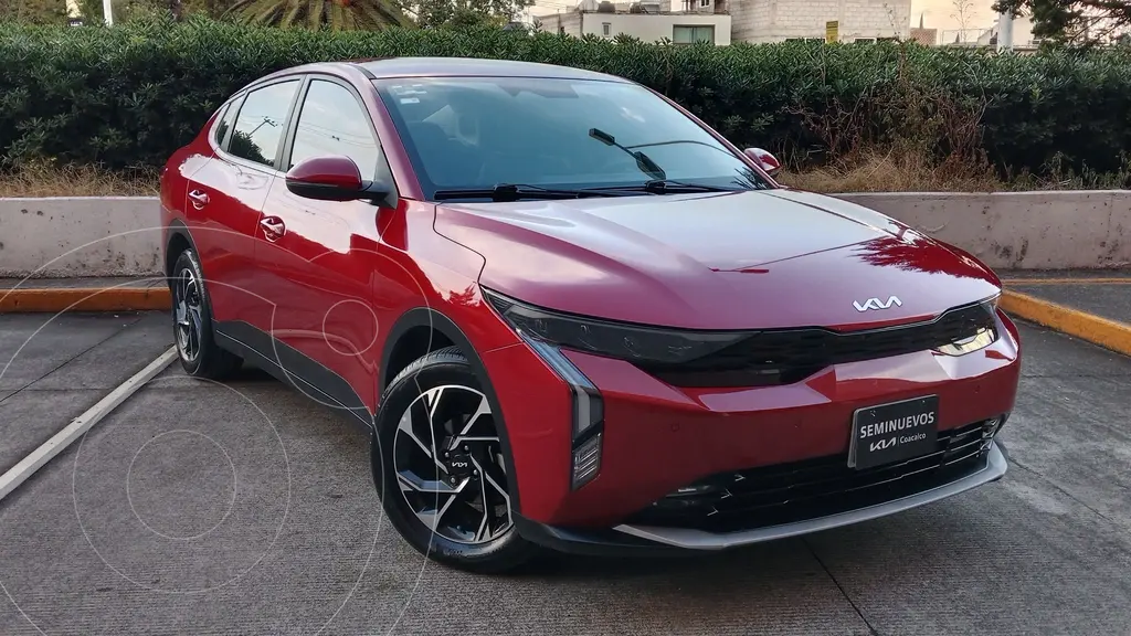 Kia K3 EX Pack Aut usado (2024) color Rojo precio $379,800
