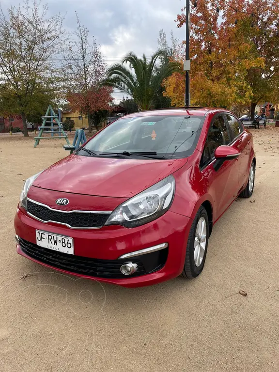 Kia Rio 4 1.4L EX Special Pack usado (2017) color Rojo precio $7.900.000