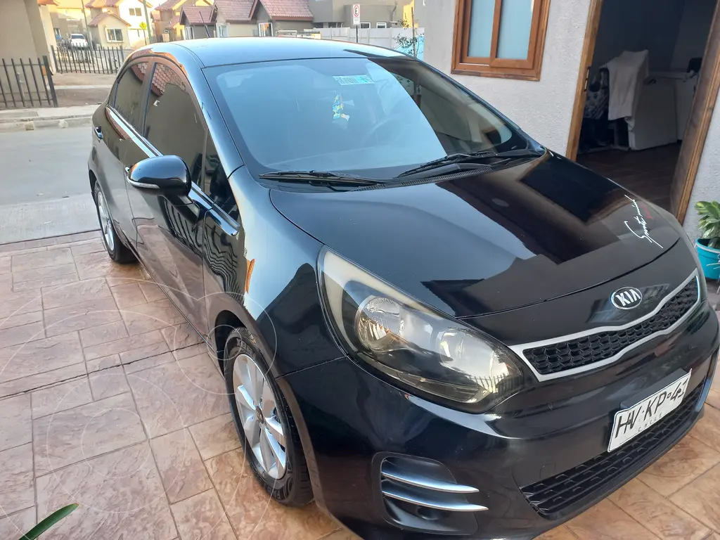 Kia Rio 5 C 1.4L EX Full Aut usado (2016) color Negro precio $6.950.000
