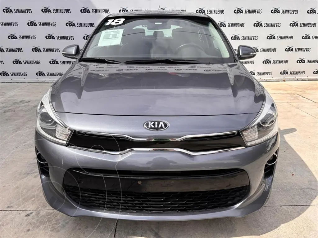 Kia Rio Hatchback EX Pack Aut usado (2018) color Gris Oscuro precio ...