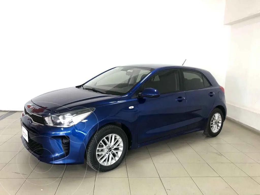 Kia Rio Hatchback LX usado (2020) color Azul precio $269,995