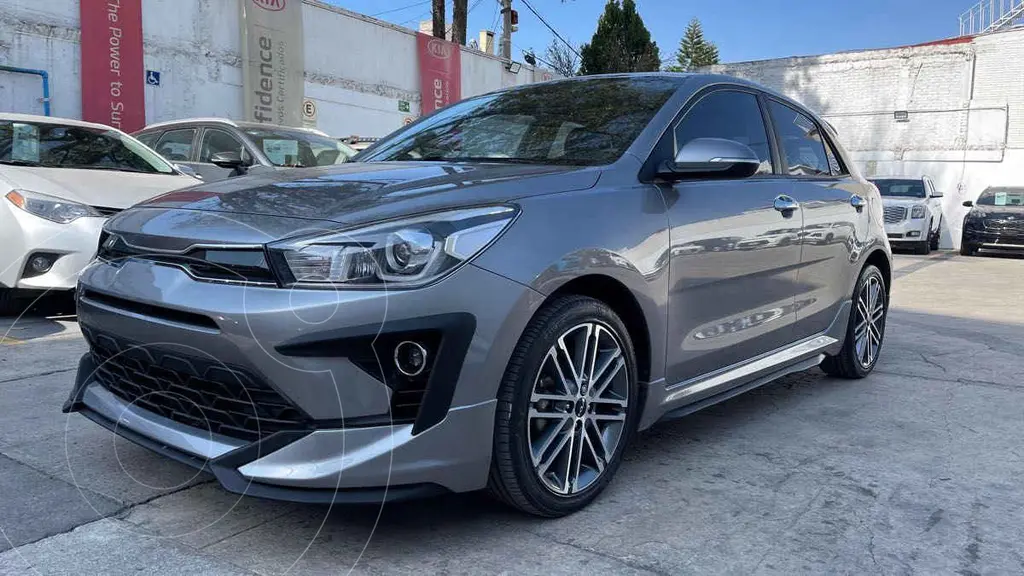 Kia Rio Hatchback S Pack usado (2023) color Gris precio $359,000