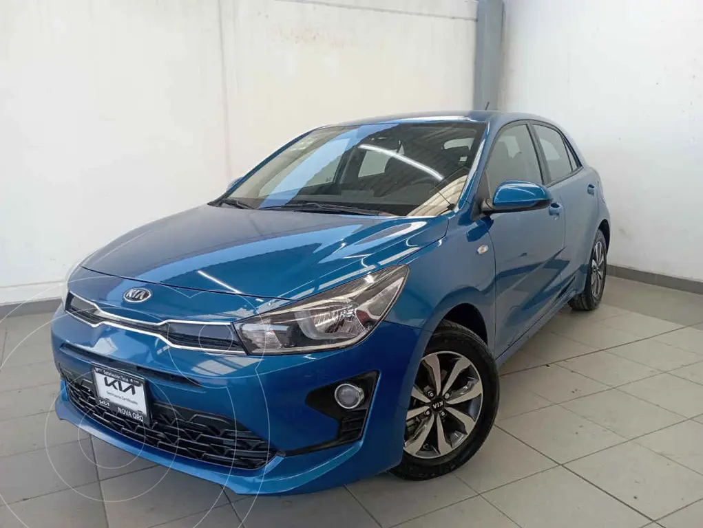 Kia Rio Hatchback LX Aut usado (2021) color Azul precio $295,000