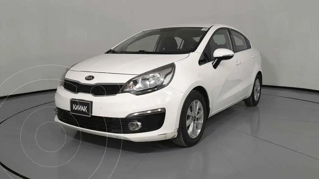 Kia Rio Sedan EX usado (2017) color Negro precio $226,999