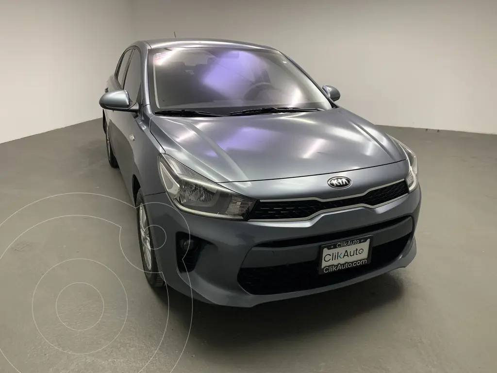 Kia Rio Sedan LX usado (2020) color Gris precio $260,000