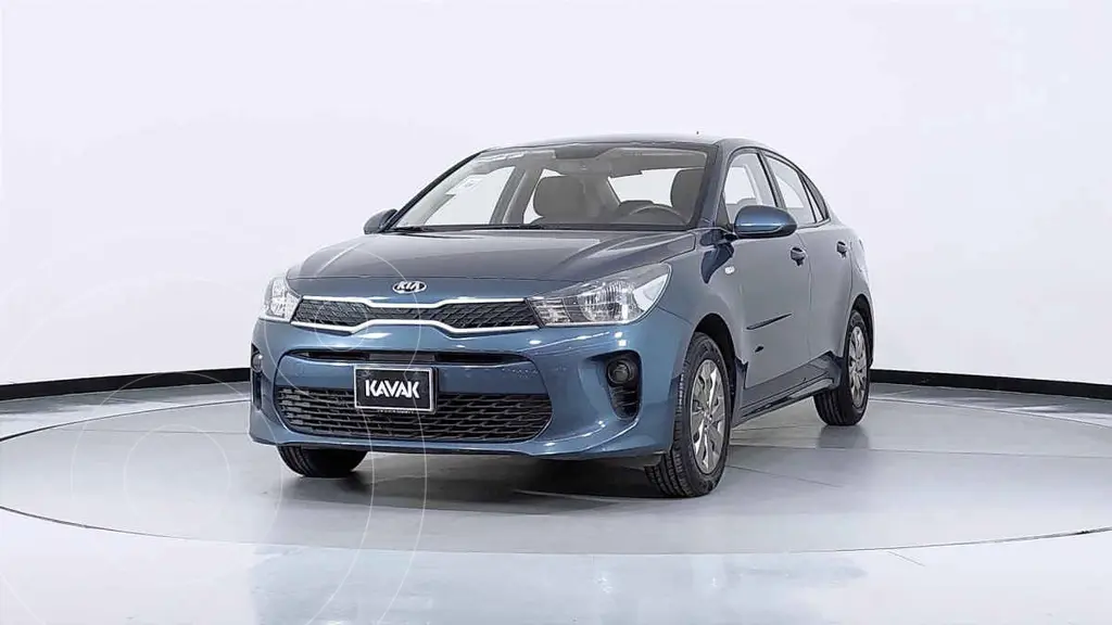 Kia Rio Sedan L usado (2020) color Azul precio $252,999