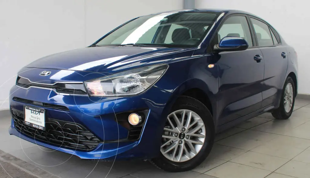 Kia Rio Sedan LX Aut usado (2021) color Azul precio $325,000