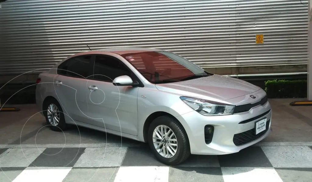 Kia Rio Sedan LX usado (2020) precio $265,000