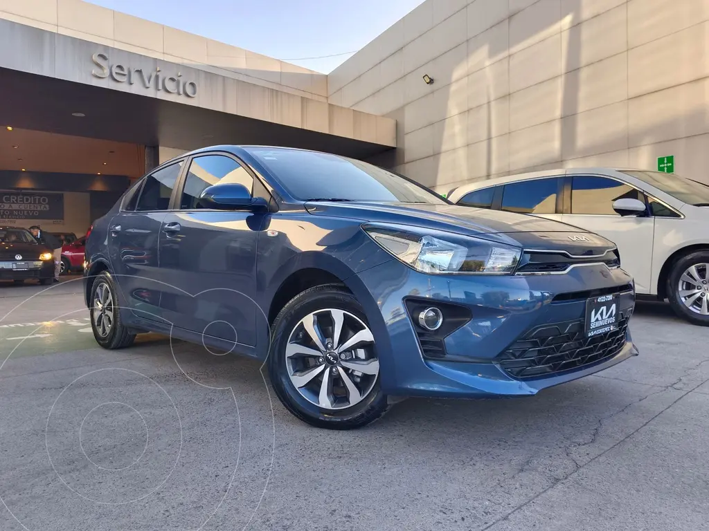 Kia Rio Sedan LX Aut usado (2023) color Azul precio $295,000