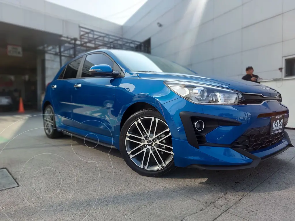 Kia Rio Sedan S Pack usado (2023) color Azul precio $375,000
