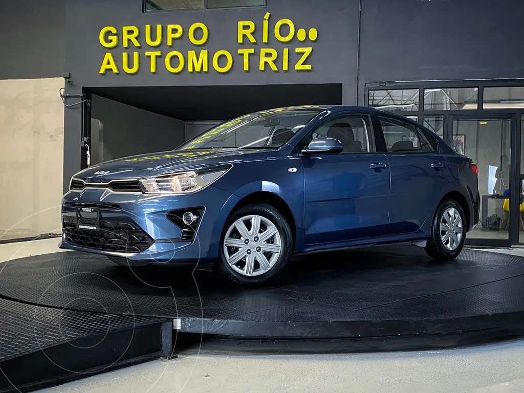 Kia Rio Sedan L Aut usado (2023) color Azul precio $289,000