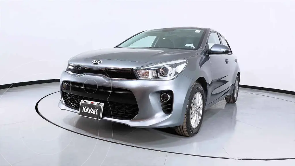 Kia Rio Sedan EX Aut usado (2018) color Negro precio $277,999
