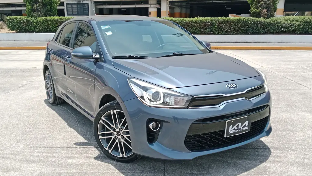 Kia Rio Sedan EX Pack Aut usado (2018) color Azul Marino precio $239,800