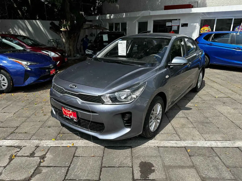 Kia Rio Sedan LX Aut usado (2020) color Gris precio $270,000