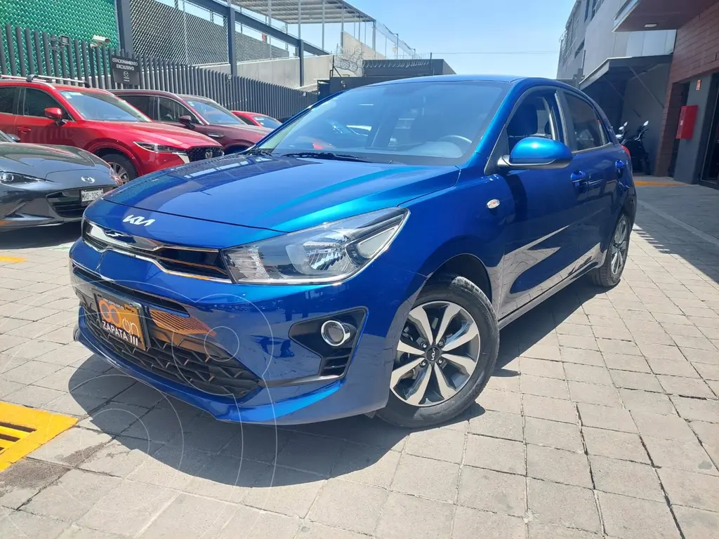 Kia Rio Sedan LX Aut usado (2022) color Azul precio $325,000