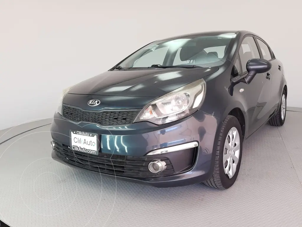 Kia Rio Sedan LX usado (2017) color Gris precio $190,000