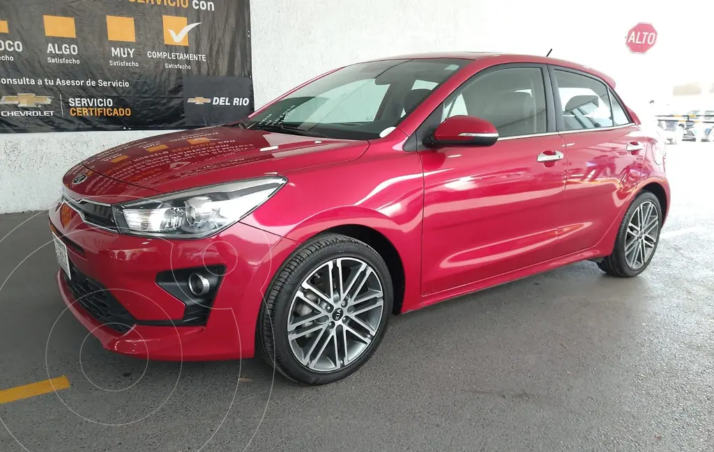 Kia Rio Sedan EX Aut usado (2021) color Rojo precio $325,000