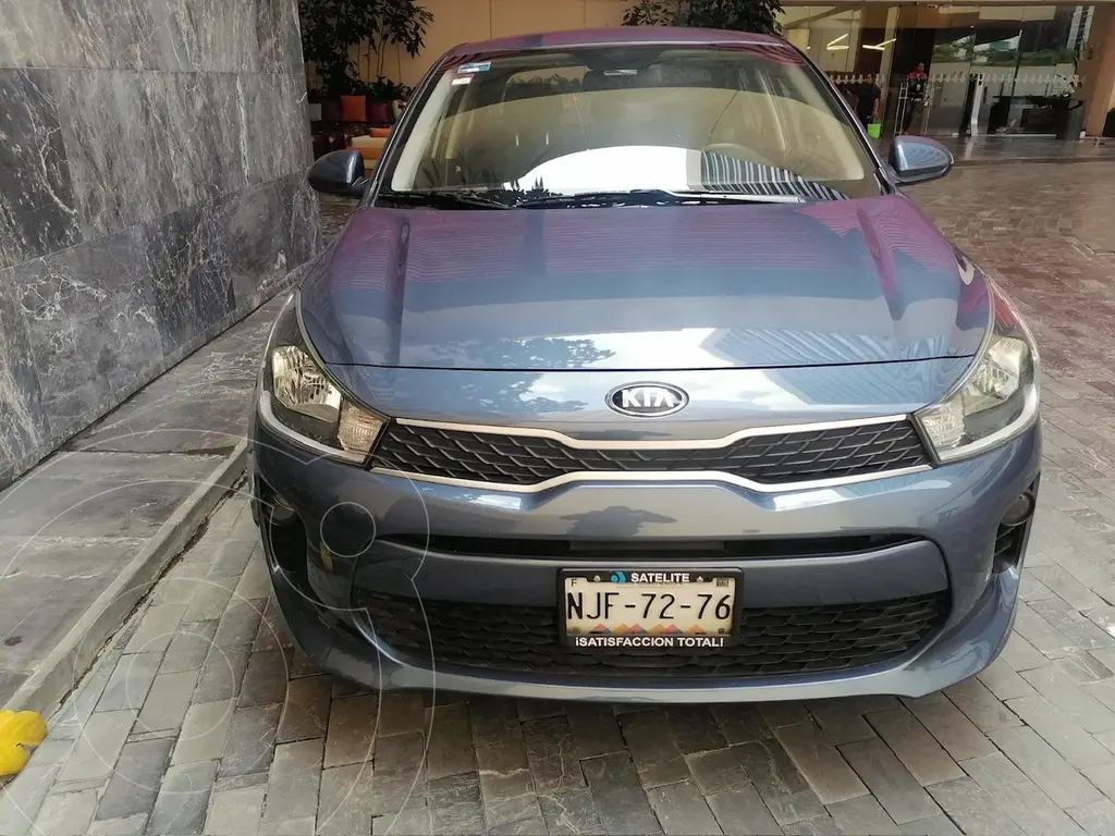 Kia Rio Sedan LX usado (2019) color Azul precio $200,000