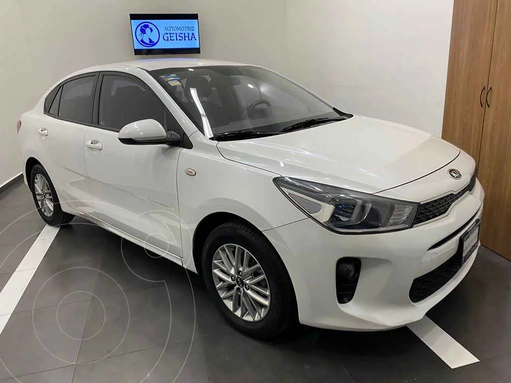 Kia Rio Sedan LX usado (2019) color Blanco precio $259,000