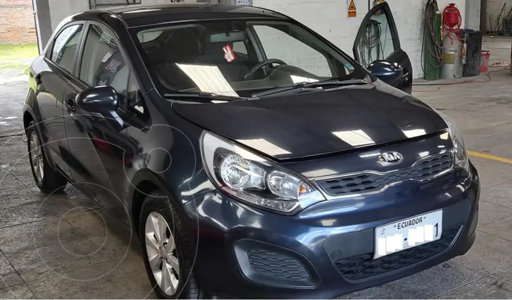 Kia Rio 1.4L usado (2015) color Azul precio u$s13.700